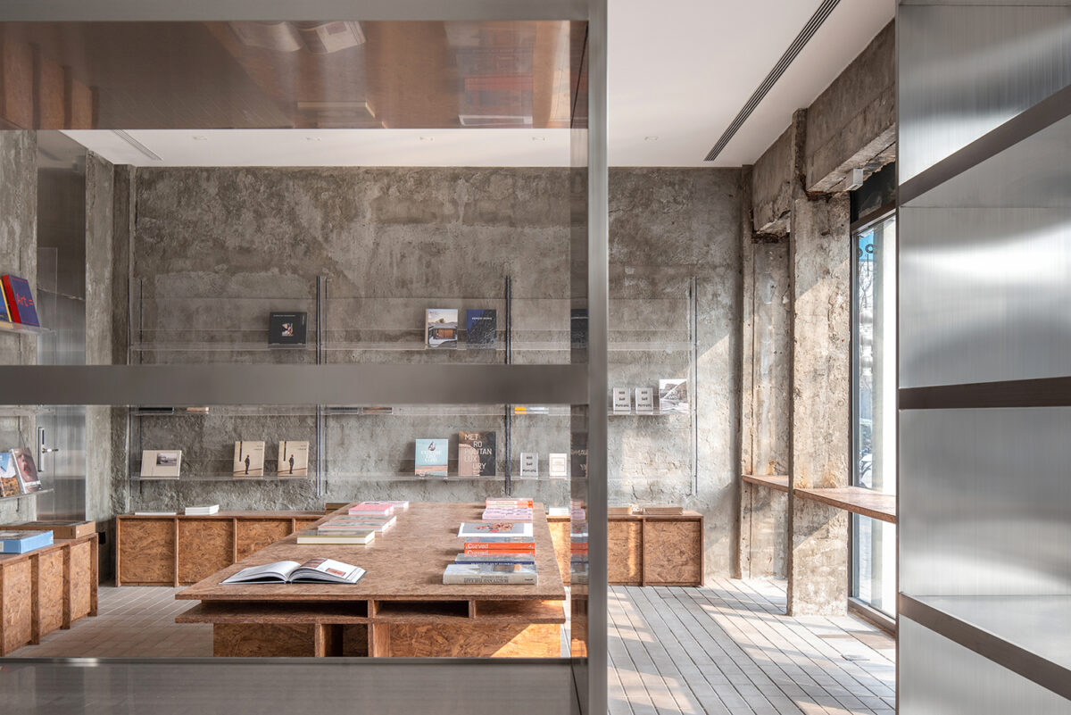 Jetlag Books Beijing Dongsi Store : +c architects